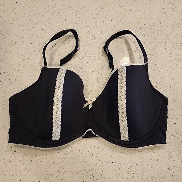 B. Tempt’D | Intimates & Sleepwear | Btempd Bra 32dd Black Underwire ...
